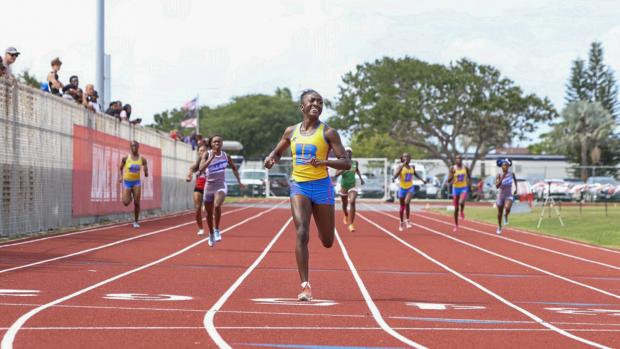 Tyra Cox Goes US #1 51.93 400m at the 3A4 Regional