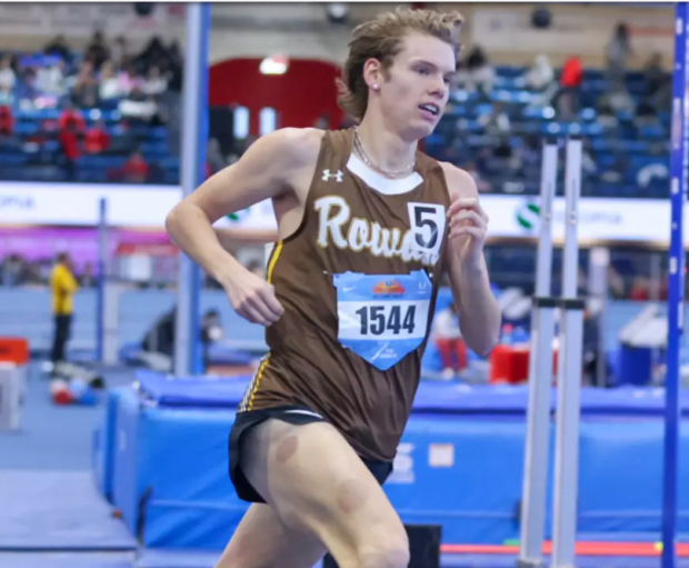 NJ's Seth Clevenger Goes Sub 4 In The Mile!